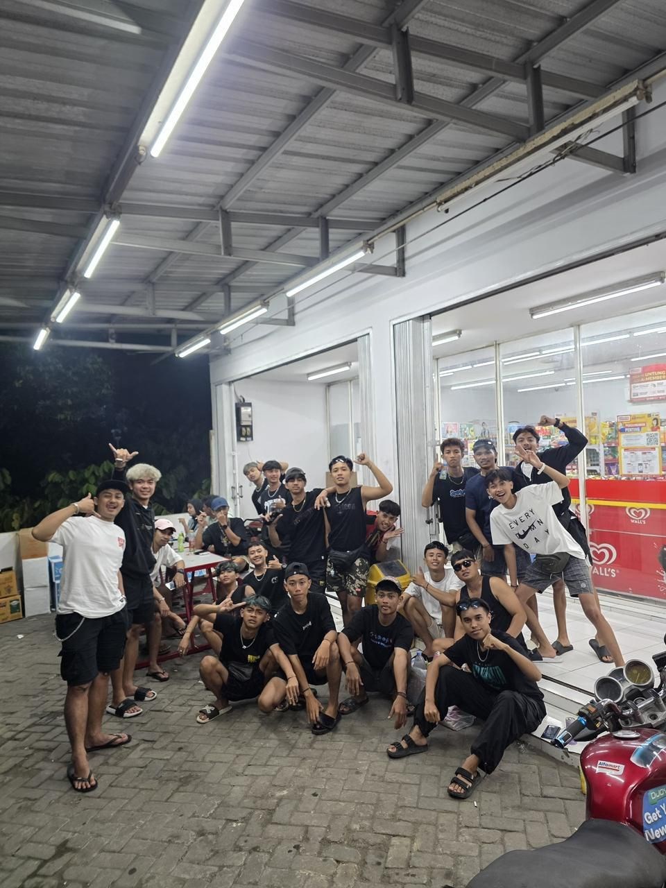 All tim gsky - Kuis